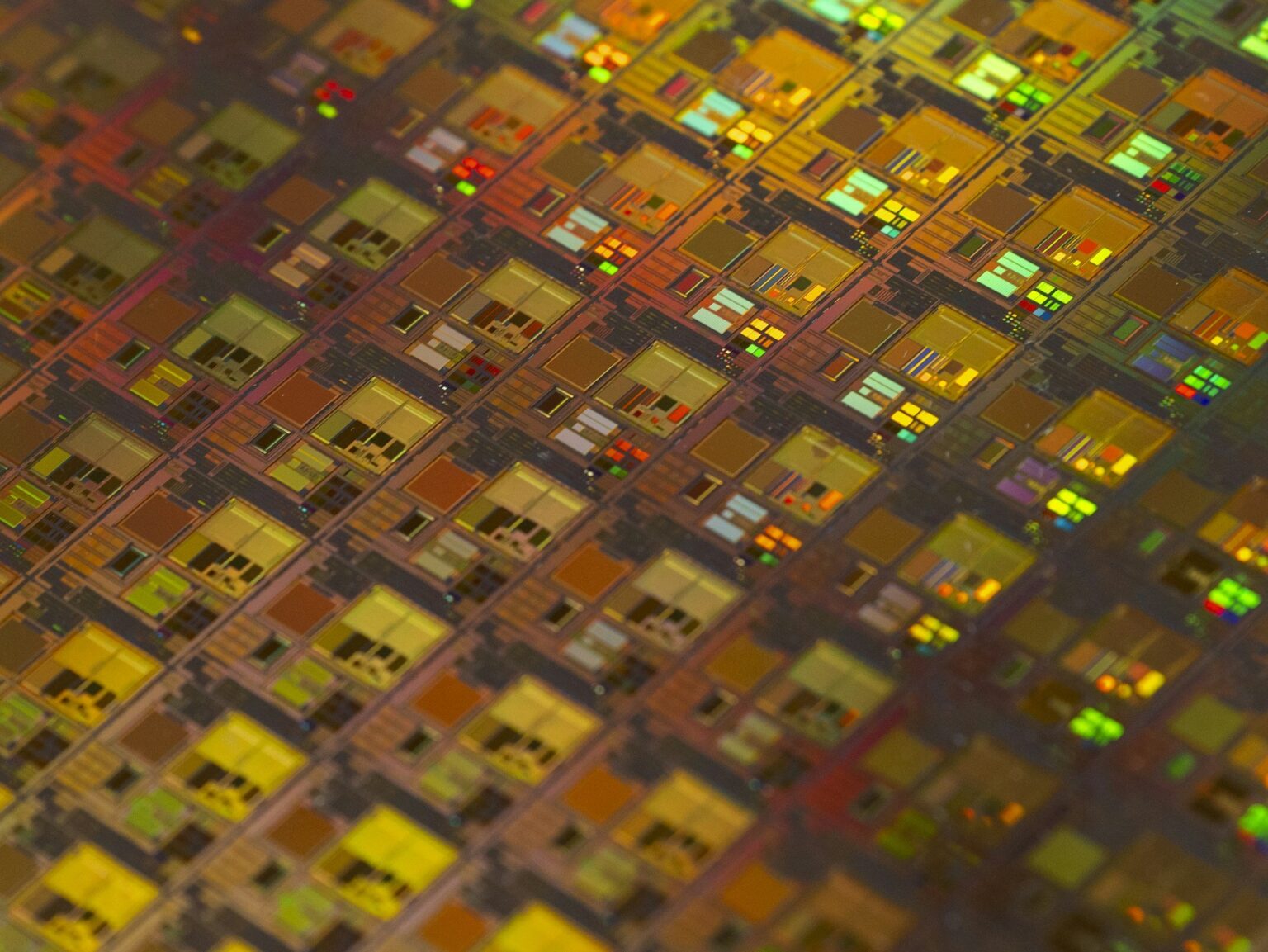 India Semiconductor Mission: ₹76,000 Cr Push & Approved Fabs Explained