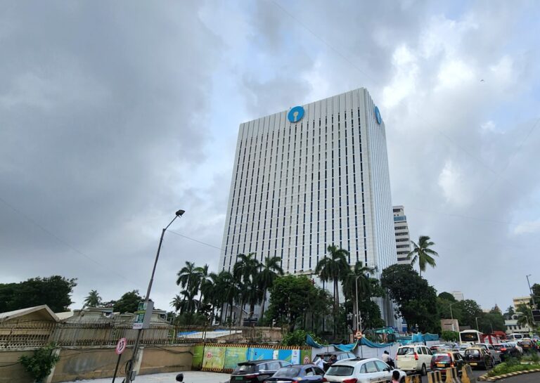 RBI's FCNR(B) Swap Window: Higher NRI Deposit Rates to Mobilise Forex ...